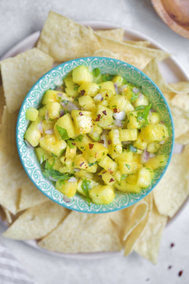 Crazy Flavorful Pineapple Salsa - Hummusapien